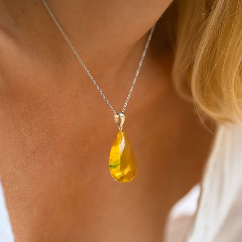 Ambre: Quelles sont ses Vertus et Bienfaits en Lithothérapie ? ᑕ ᑐ