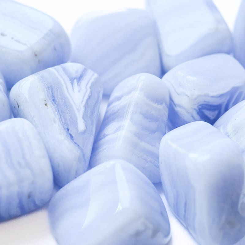 Calcédoine bleue : Géologie, vertus et bienfaits en Lithothérapie